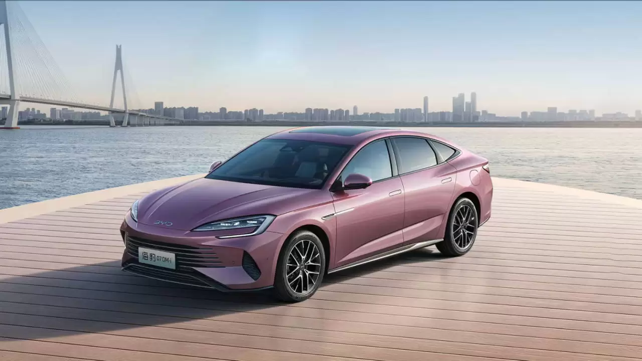 2025 BYD Seal 07 UAE Launch: Price, Specs & Hybrid Range | YallaMotor